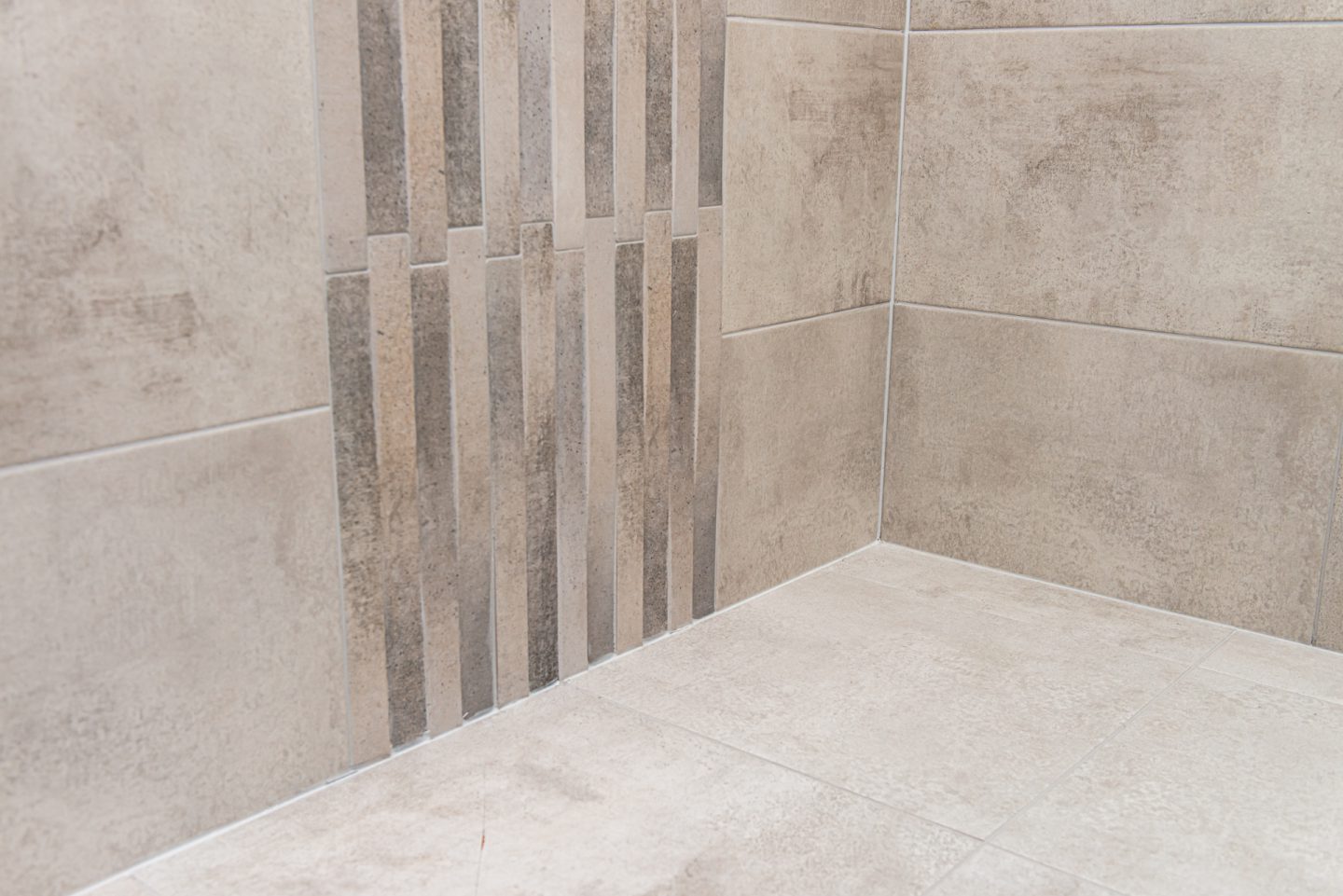 Cherokee Perla Feature Tile – Ceramix Ltd